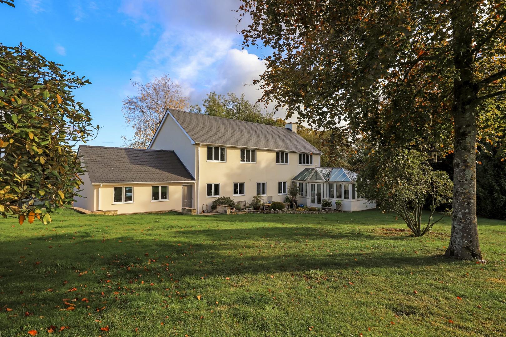 Cow Drove, Chilmark - Estate Agents Myddelton & Major