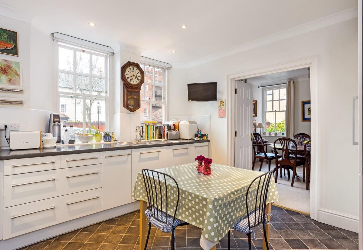 Queenswood House, Salisbury - Myddelton & Major