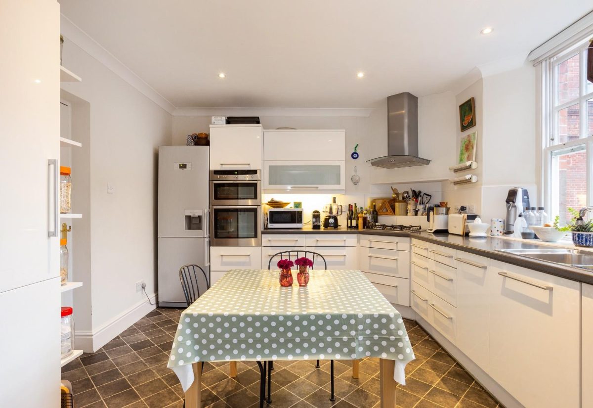 Queenswood House, Salisbury - Myddelton & Major