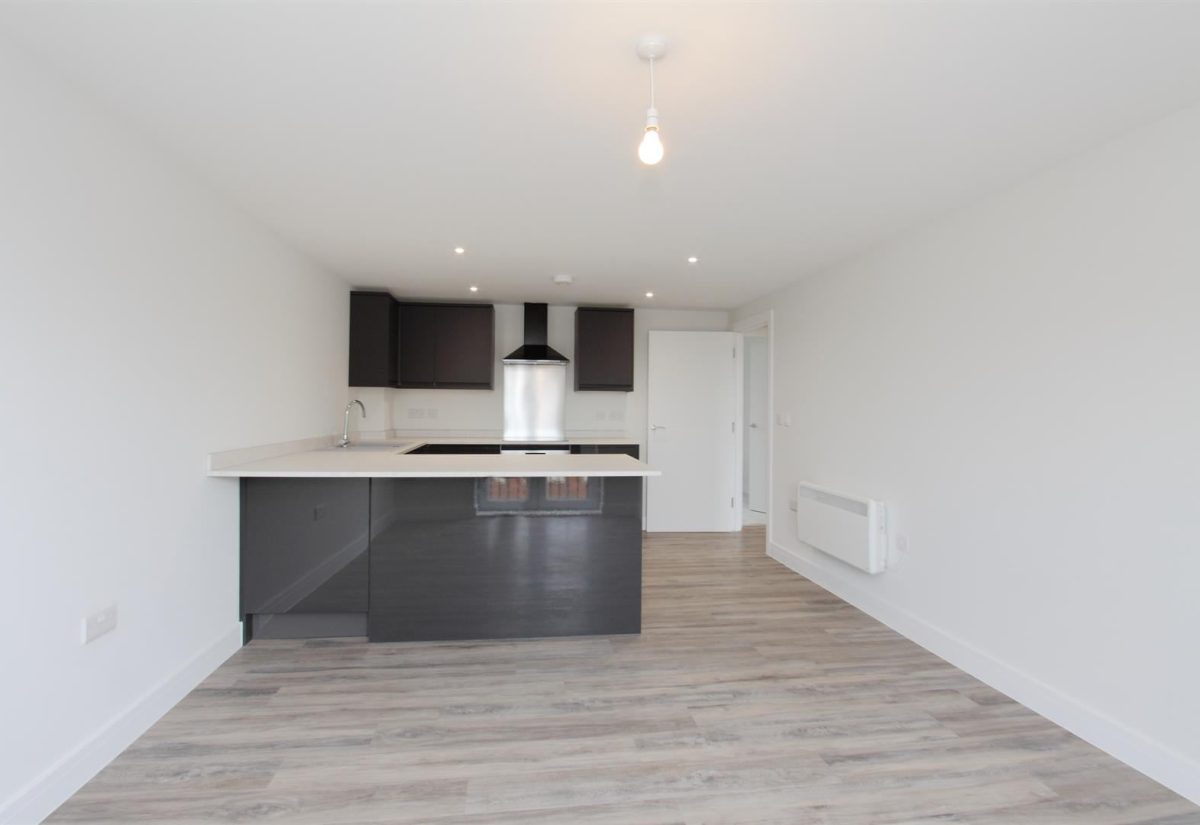 Devizes Road, Salisbury - Myddelton & Major